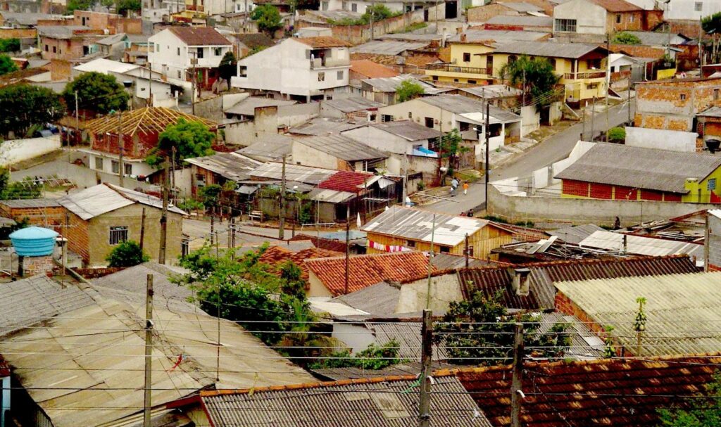 periferia curitiba_sabará_terra de direitos - Observatório das Metrópoles