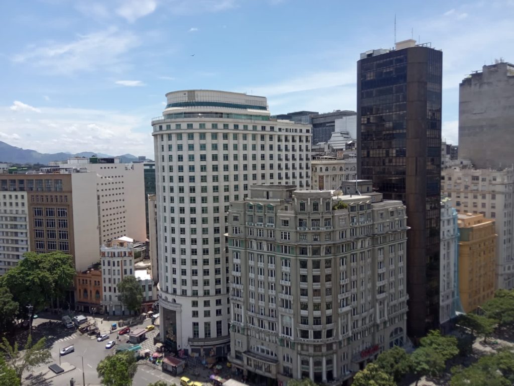 Programa Reviver Centro "turbinado": a expansão da lógica do mercado na ...